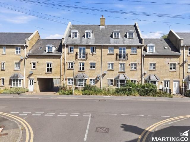 New Writtle Street, Chelmsford 2 bed apartment to rent £1,450 pcm £335 pw