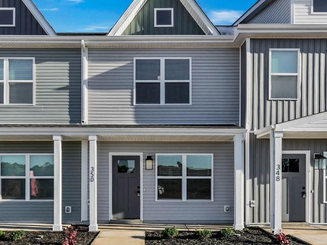 New Townhome Near Billy Dunlop!