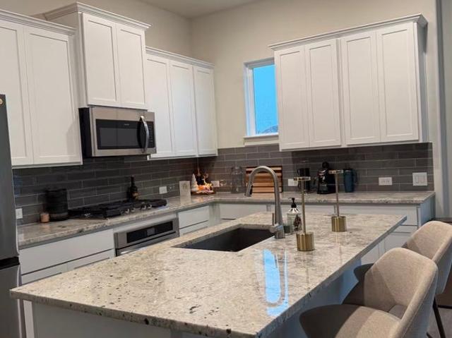 New townhome with private bedroom and bathroom