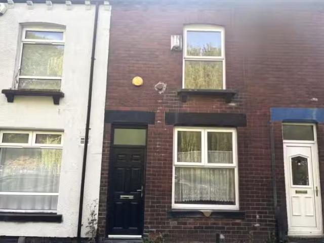 Deal! Terraced house for rent in Tennis Street, Bolton, BL1