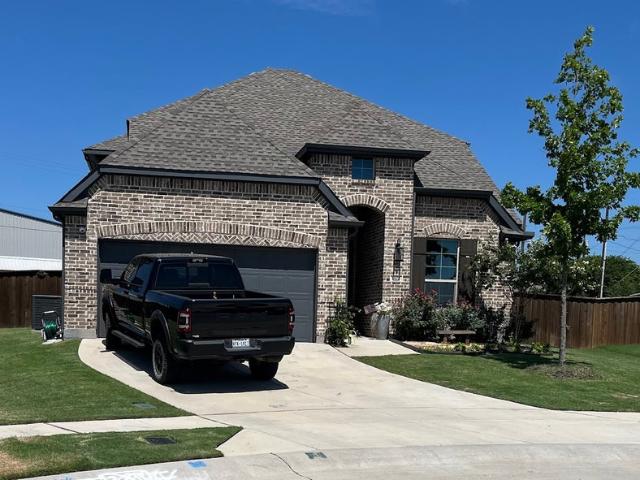 New two story house in Justin