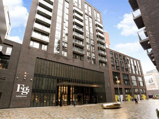 New Union Square, London SW11 2 bed flat to rent £3,900 pcm £900 pw