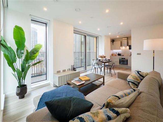 New Vic M4, 2 bed flat to rent, £1,720 pcm | PrimeLocation