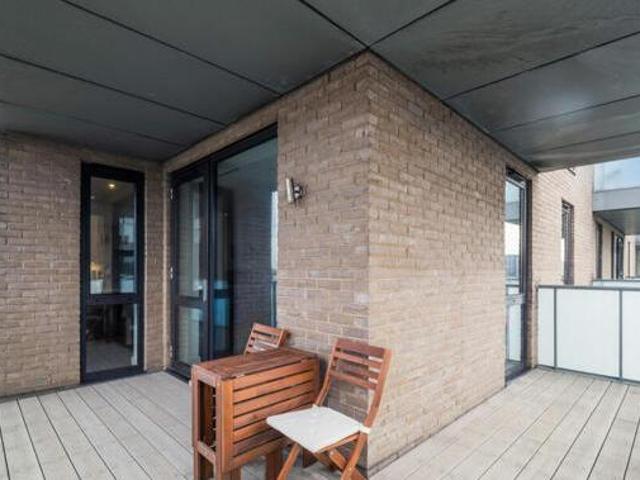 New Village Avenue, London, 2 Bedroom Flat