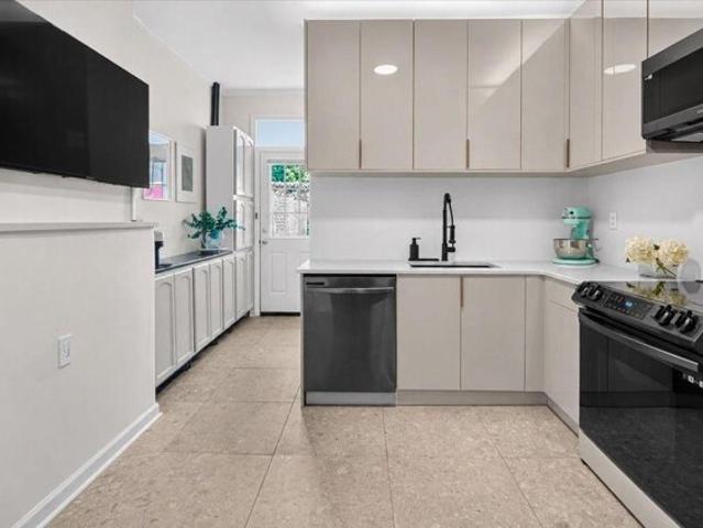 New York Ave Apt R, Union City, Condo For Sale