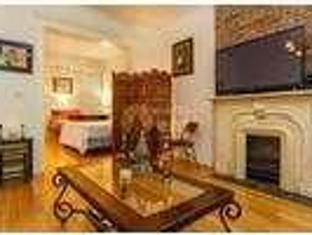 New York City Manhattan Apartment 2 bedrooms 1 bath