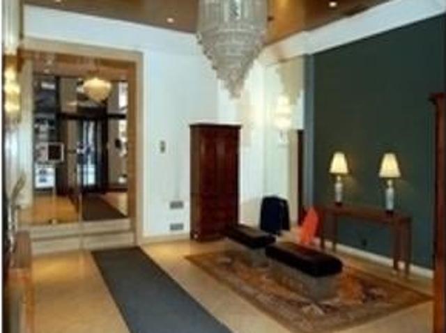 New York is the Place to be! Come Home Today. Single Car Garage!