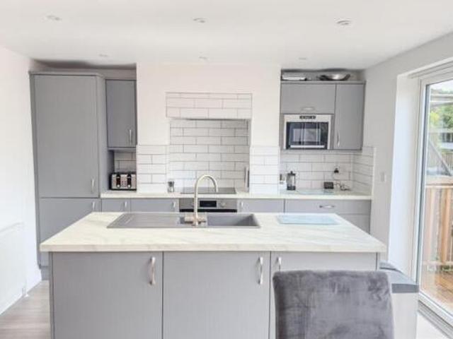 New York Lane, Rawdon, 3 Bedroom Semi detached