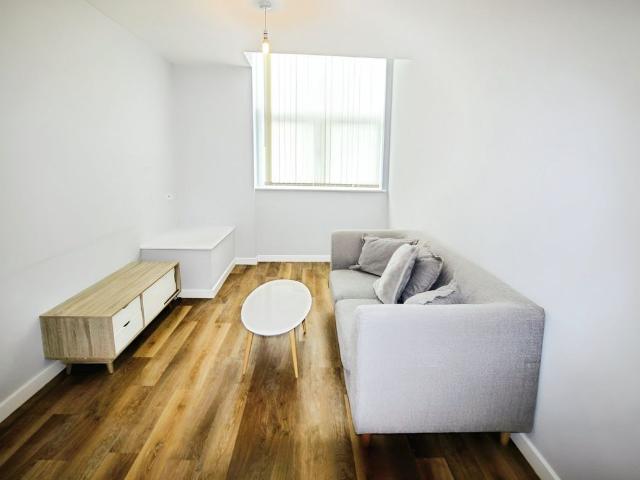 New York Road, Leeds LS2, 1 bed flat to rent, £925 pcm | PrimeLocation