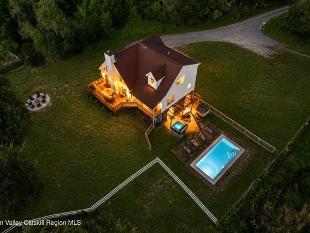 New York,saugerties, Home For Sale
