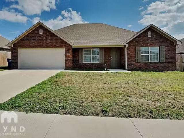 NEW YEAR, NEW HOME! SECOND MONTH'S RENT IS FREE 2109 Misti Wo.