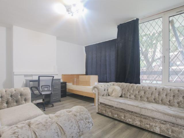 Newall House, London, SE1