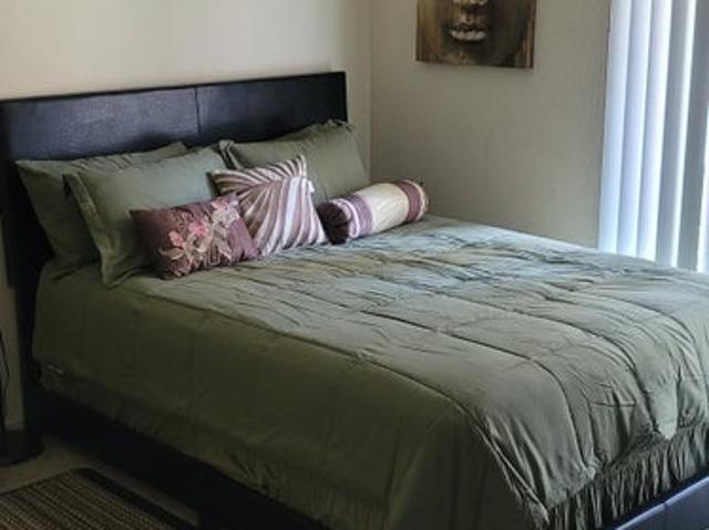 Newark, Ca beautiful room very clean and quiet