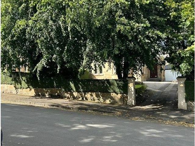 Newark Drive, Glasgow G41, 2 bed flat to rent, £1,500 pcm | PrimeLocation