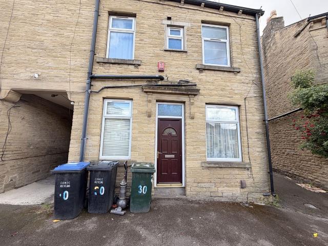 Newark Street, Bradford, West Yorkshire BD4, 3 bed terraced house to rent, £650 pcm | PrimeLocation