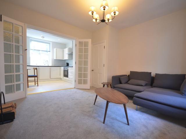 Newark Street, London E1, 2 bed flat to rent, £2,500 pcm | PrimeLocation
