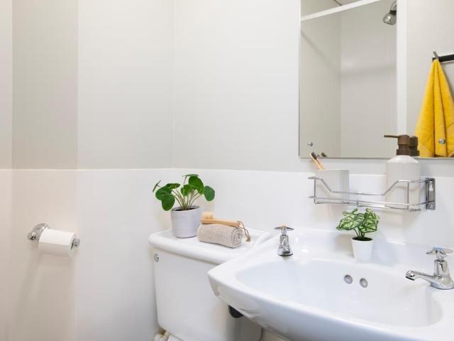 Newarke Point, Newarke Close, Leicester LE2, 1 bed flat to rent, £602 pcm | PrimeLocation