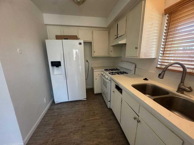 NewB LA T 4730 2 Bedroom Apartment for Rent at 4730 W 118th St, Hawthorne, CA 90250 North Hawthorne