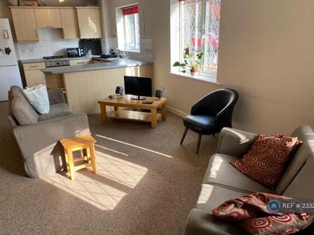Newbold Walk, Manchester, 2 Bedroom Flat
