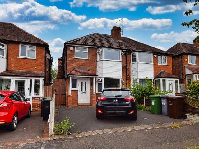 Newborough Road, Solihull B90 3 bed semi detached house to rent £1,395 pcm £322 pw
