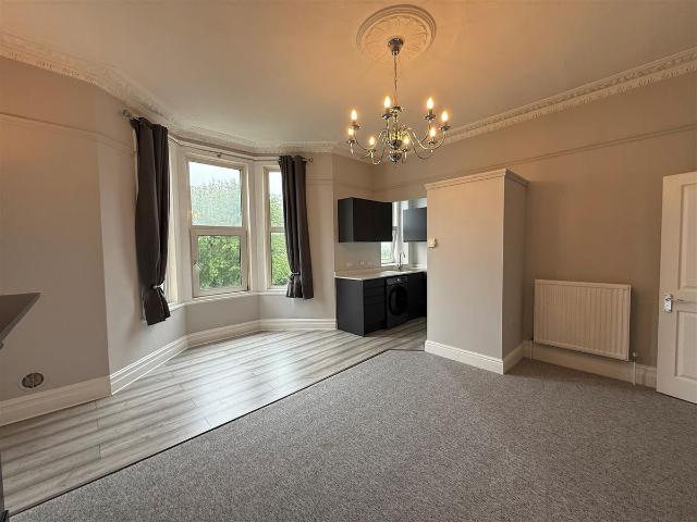 Newbridge Road, Bath BA1, 1 bed flat to rent, £1,350 pcm | PrimeLocation