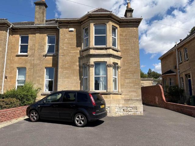 Newbridge Road, Bath, 3 bed maisonette to rent £2,200 pcm £508 pw