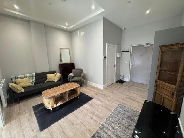 Newbuilt 1 Bed Flat close to city centre