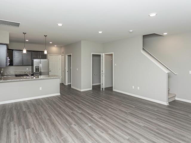 Newbury on the Green 3 Bedroom Apartment for Rent at 7770 Newbury Blvd, Washington, MI 48094