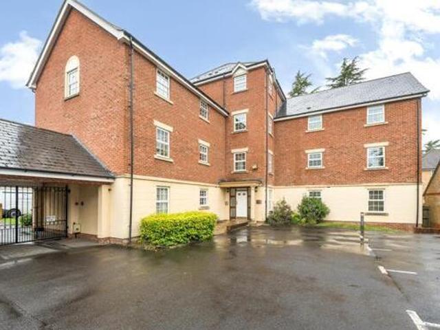 Newbury, Berkshire, 2 Bedroom Flat