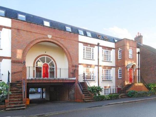 Newbury, Berkshire, 2 Bedroom Flat