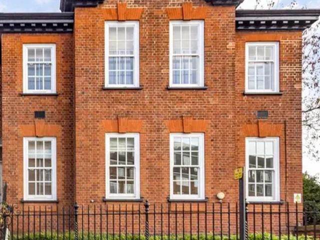 Newbury House, 4 76 Sutton Court Road, London, W4 4NH, United Kingdom | 2 bed apartment for rent #138990068 | Rentberry
