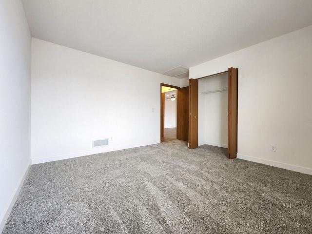 Newbury Place Apartment Homes 1 Bedroom Apartment for Rent at 8385 S Yorkshire Dr, Oak Creek, WI 53154
