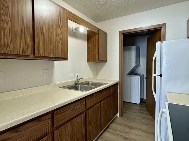 Newbury Place Apartment Homes 1 Bedroom Apartment for Rent at 8385 S Yorkshire Dr, Oak Creek, WI 53154
