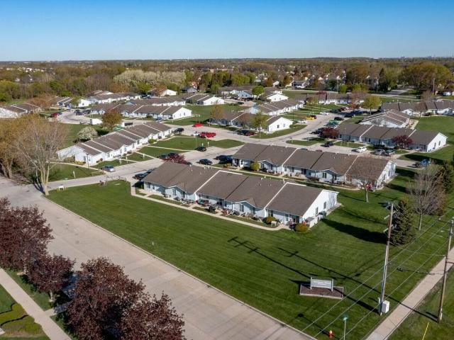 Newbury Place Apartment Homes 2 Bedroom Apartment for Rent at 8385 S Yorkshire Dr, Oak Creek, WI 53154