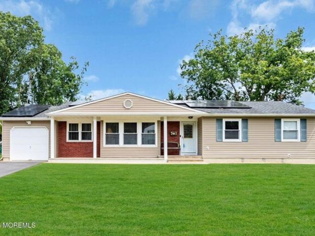 Newbury Rd, Howell, Home For Sale