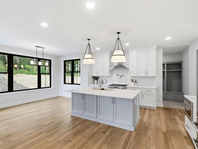 Newbury Rd, Pelham, Home For Sale