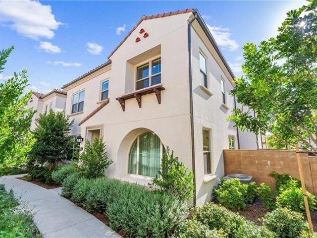 Newburry, Irvine, Condo For Sale