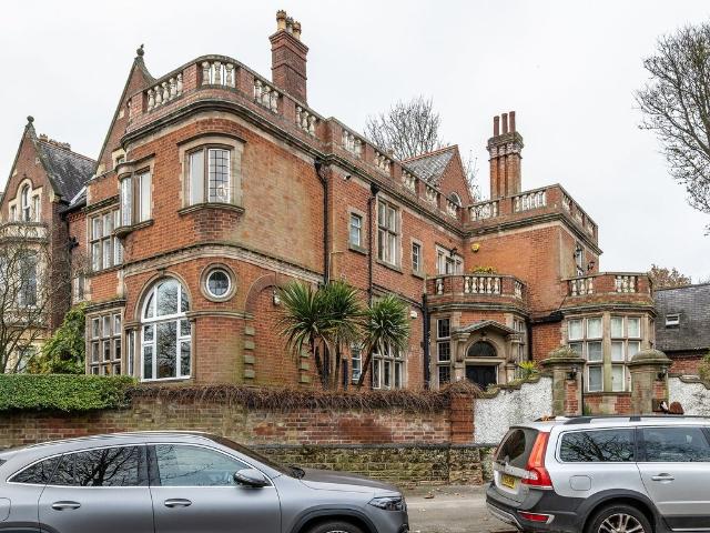 Newcastle Court, The Park NG7, 3 bed flat to rent, £1,650 pcm | PrimeLocation
