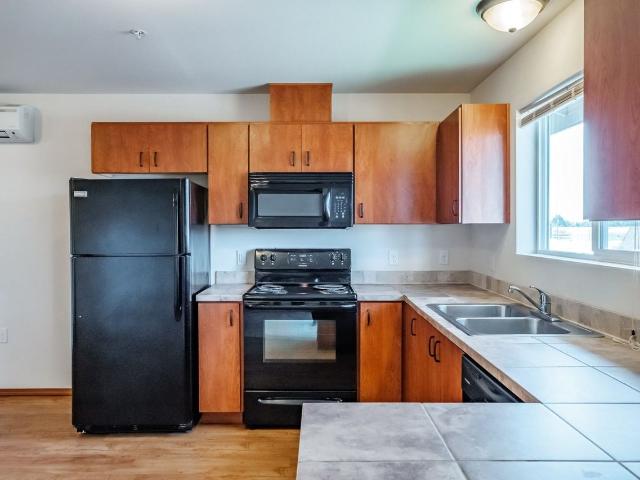 Newcastle Place 2 Bedroom Apartment for Rent at 4470 Conser Way Ne, Salem, OR 97305