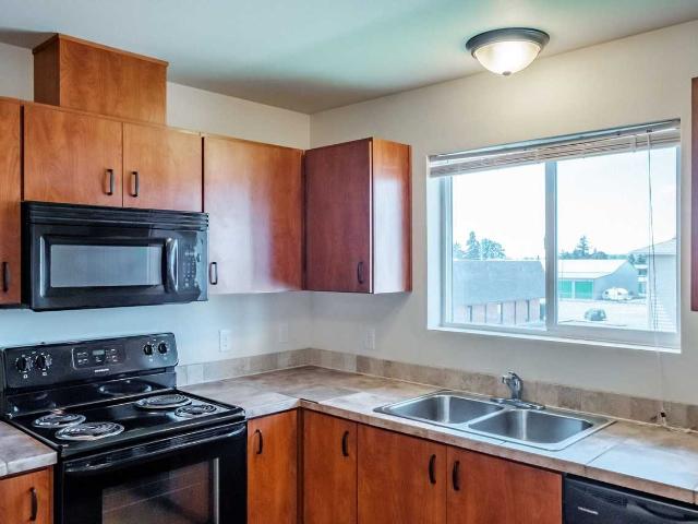 Newcastle Place 2 Bedroom Apartment for Rent at 4470 Conser Way Ne, Salem, OR 97305