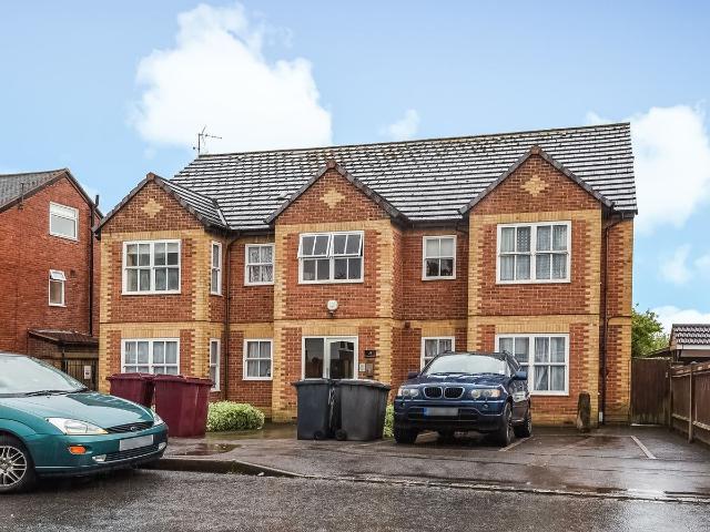 Newcastle Road, Reading RG2, 1 bed flat to rent, £1,100 pcm | PrimeLocation