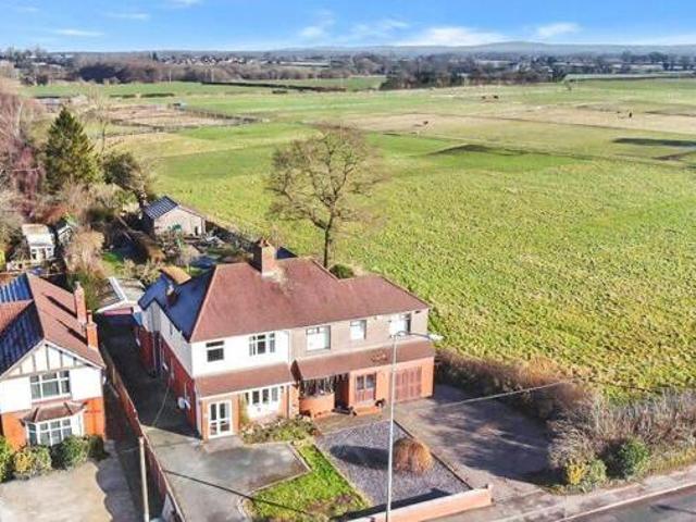 Newcastle Road, Shavington, 3 Bedroom Semi detached