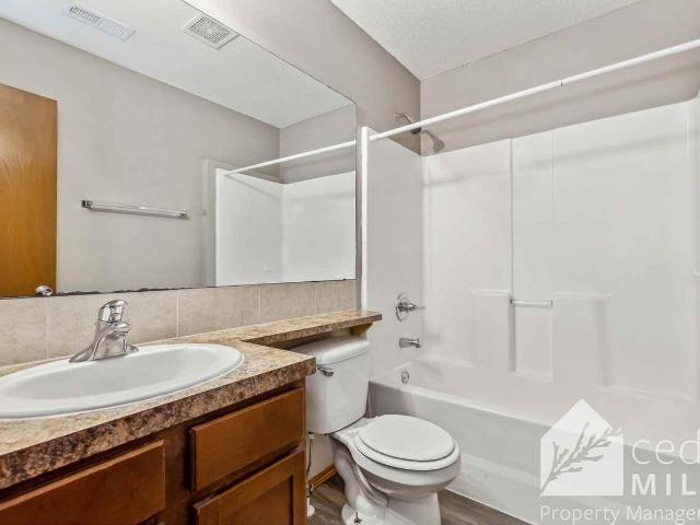 Newell Properties 3 Bedroom Apartment for Rent at W Newell St, Wichita, KS 67212 Orchard Breeze