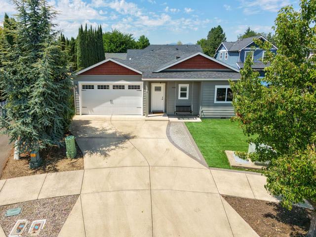 Newer 3 Bedroom 2 Bathroom Home in a Nice Neighborhood