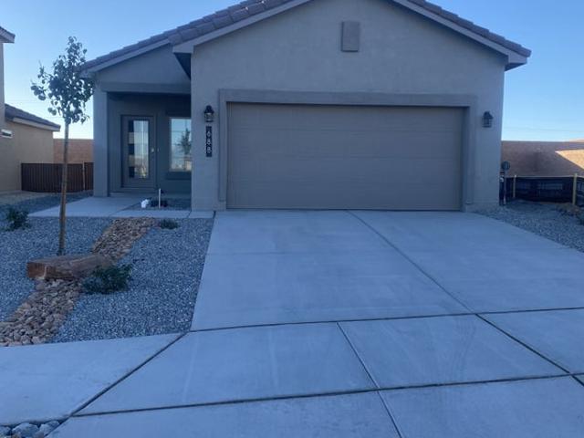 Newer 3 bedroom home in Rio Rancho