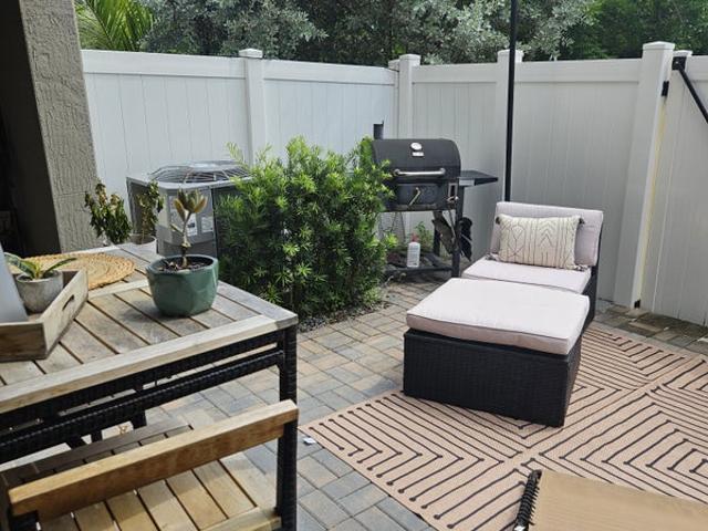 Newer Townhome Community Minutes Away from Beach