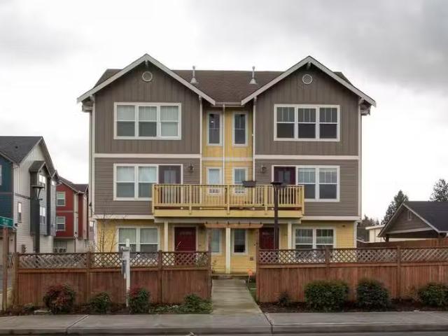 Newer Construction! 3 Bed Tukwila Townhome w/ Attached Garage!.