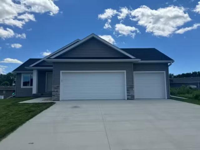 Newer Home for Rent! 113 Fairway St
