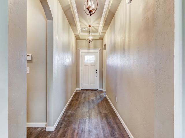NEWER HOME IN MUSTANG SCHOOL DISTRICT AVAILABLE