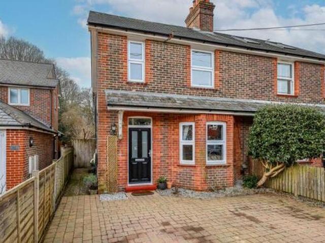 Newfield Road, Liss, 3 Bedroom Semi detached